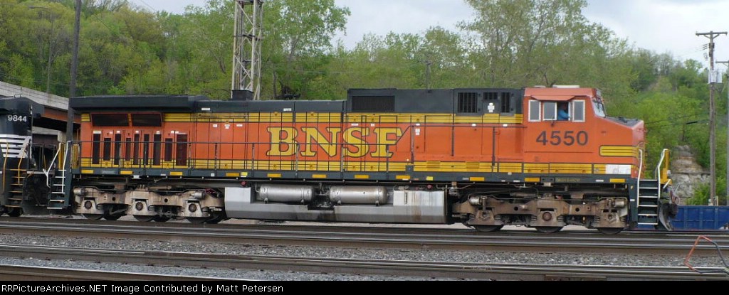 BNSF 4550